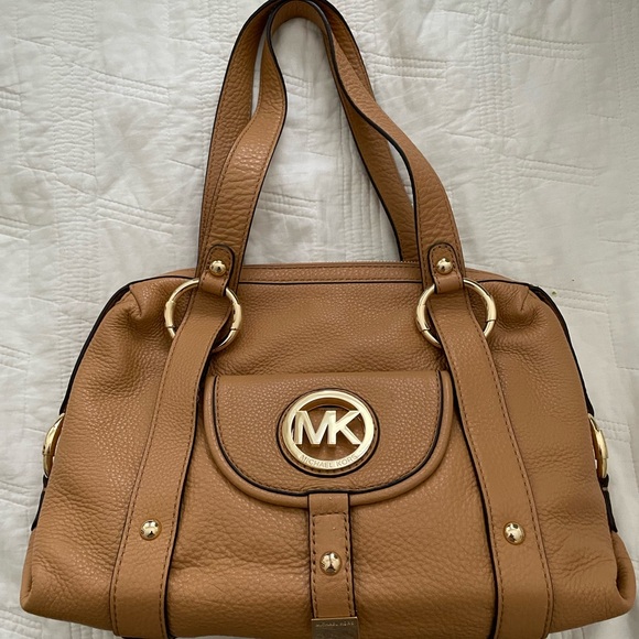 Michael Kors | Bags | Michael Kors Tan Shoulder Bag | Poshmark